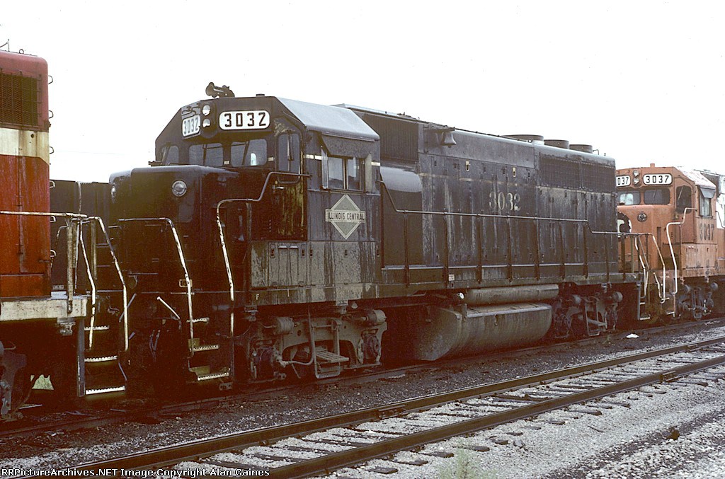 IC GP40 3032